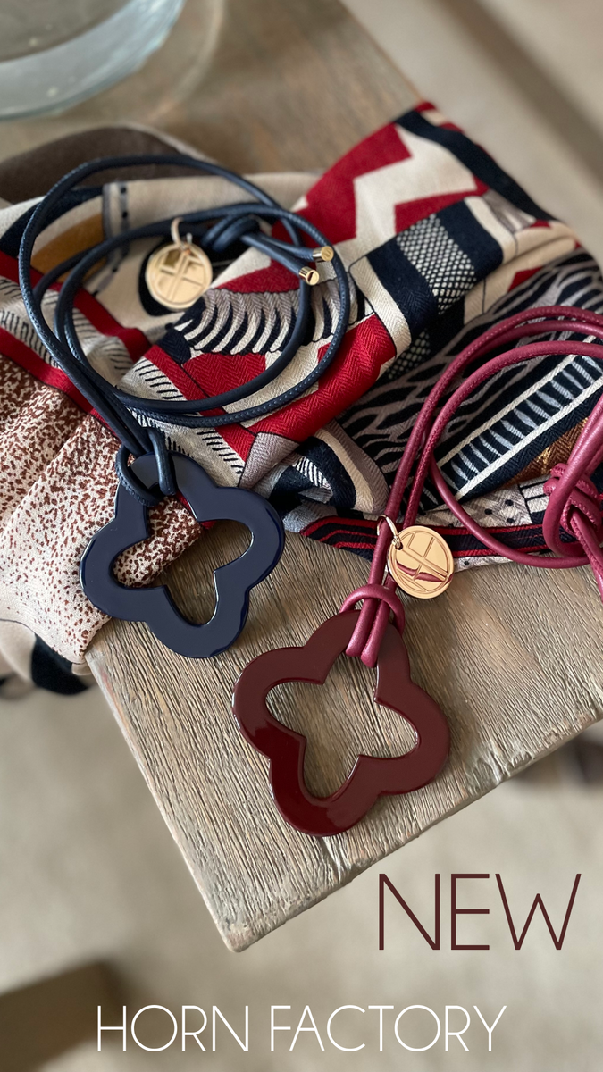 VICKY KNOT NAVY – HORN FACTORY